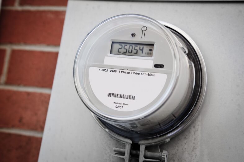 How Do Smart Meters Communicate? - Genea